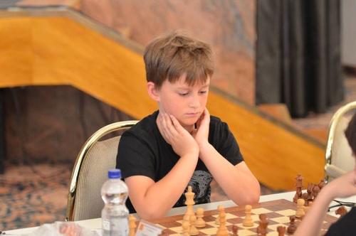 Interview mit Vincent Keymer - Der 10-jährige der U16 spielt: Deutsche ...