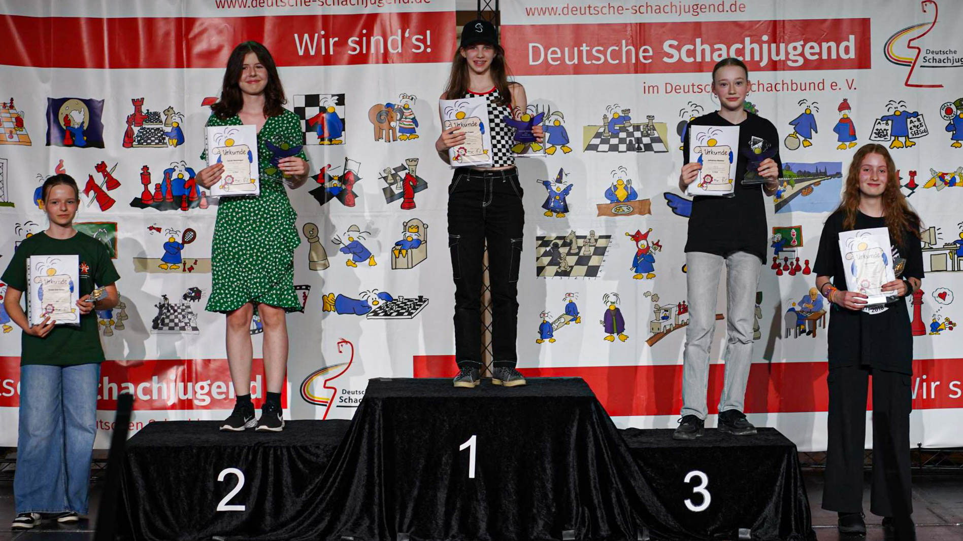 Tamila Trunz ist Deutsche Meisterin U14w: Deutsche Schachjugend
